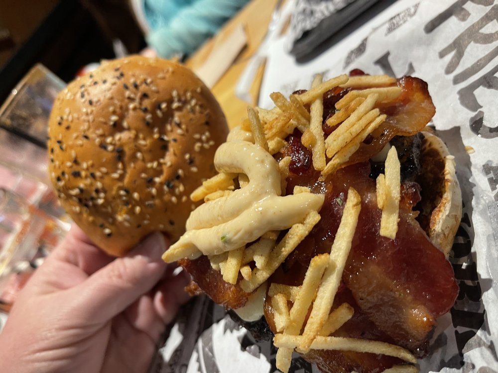 THE WORKS CRAFT BURGERS & BEERS - Updated August 2024 - 49 Photos & 33 ...