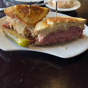 SIMON’S RESTAURANT & DELI - 67 Photos & 112 Reviews - 7770 Chippewa Rd ...