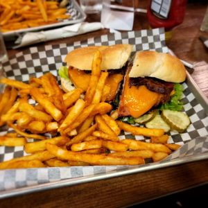 THE MILTON LODGE - 31 Photos & 36 Reviews - 7320 Pacific Hwy E, Milton ...