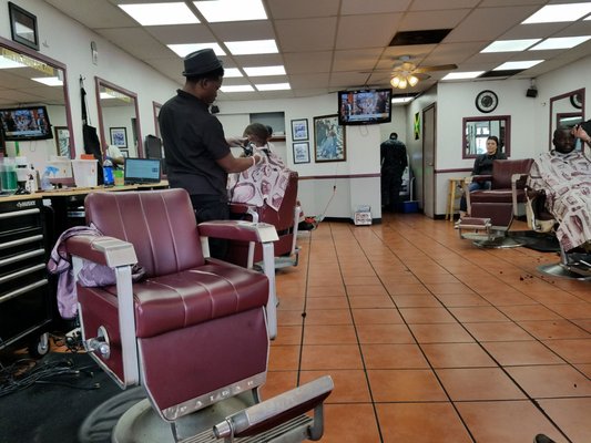 OFF BASE HAIR DESIGN 1 - Updated October 2025 - 39 Photos & 36 Reviews ...