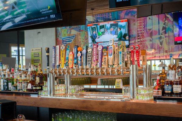 30HOP - Updated December 2025 - 138 Photos & 41 Reviews - 8715 Shawnee ...