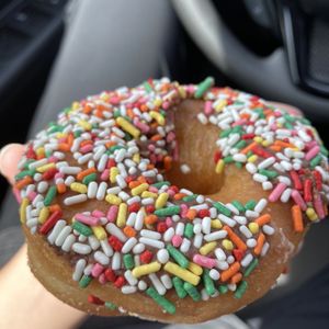 DAN-D-DONUTS & DELI - Updated July 2024 - 92 Photos & 176 Reviews ...