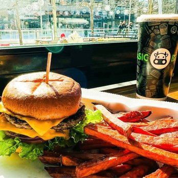 BASIC BURGER - Updated August 2024 - 410 Photos & 438 Reviews - 1101 ...