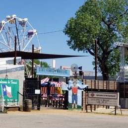 FERRIS WHEELERS BACKYARD AND BBQ - Updated December 2025 - 689 Photos ...