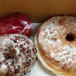 OLIBOLI DONUTS - Updated June 2024 - 2568 Photos & 1506 Reviews - 135 W ...