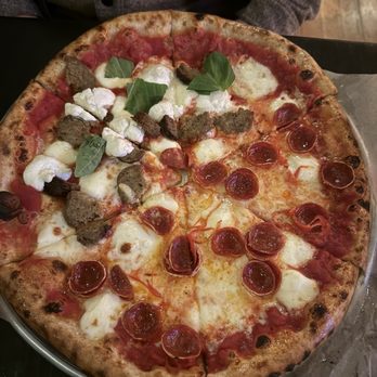 REILLY CRAFT PIZZA & DRINK - Updated April 2025 - 697 Photos & 823 ...