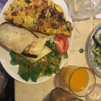 STRADA CAFÉ - Updated May 2024 - 64 Photos & 73 Reviews - 94 rue du ...