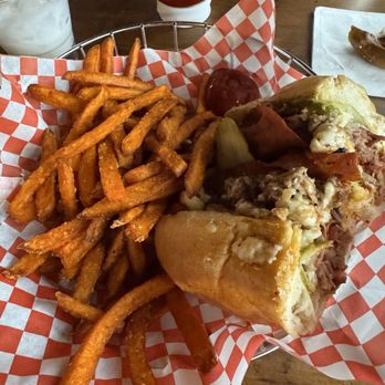 THE HOG WALLOW PUB - Updated July 2025 - 139 Photos & 244 Reviews ...