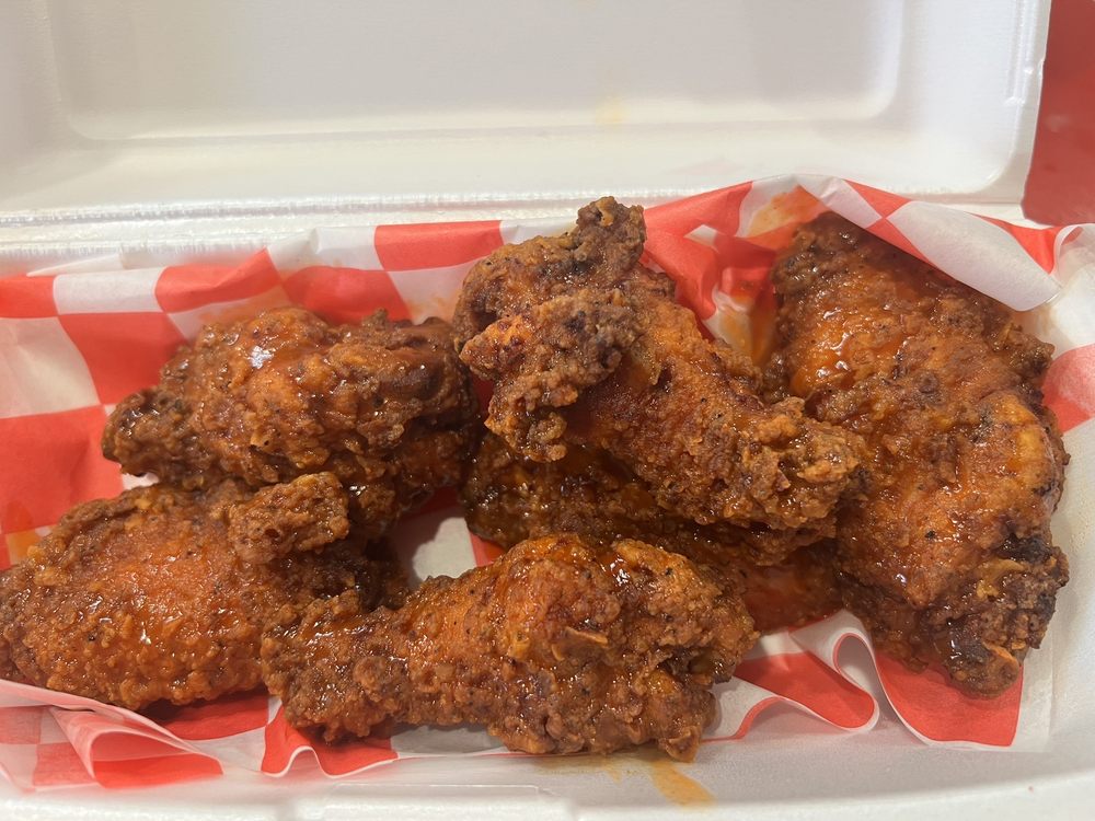 BIRD HOUSE - Updated April 2025 - 33 Photos & 36 Reviews - 65845 Cima ...