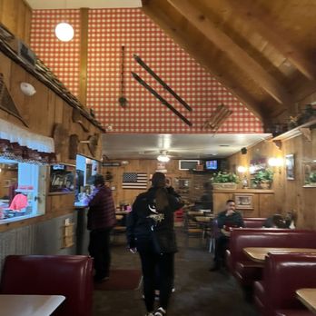 VILLAGE PIZZA - Updated August 2024 - 319 Photos & 611 Reviews - 40568 ...