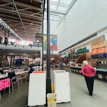 OVIEDO MALL - Updated January 2025 - 186 Photos & 93 Reviews - 1700 ...