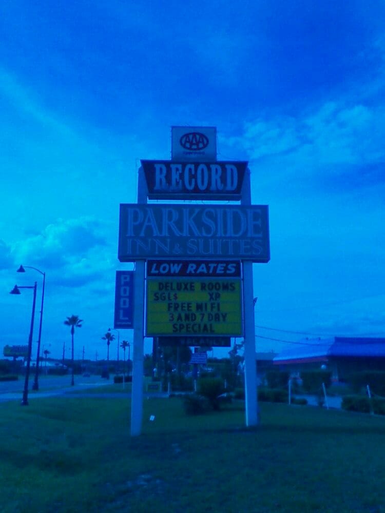 PARKSIDE RECORD INN & SUITES - Updated July 2024 - 4651 W Irlo Bronson ...