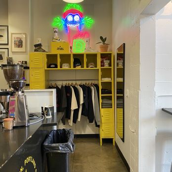 DEADSTOCK COFFEE - Updated July 2025 - 593 Photos & 322 Reviews - 408 ...