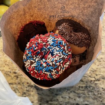 DAWN DONUTS - 173 Photos & 71 Reviews - 1020 S White Rd, San Jose ...
