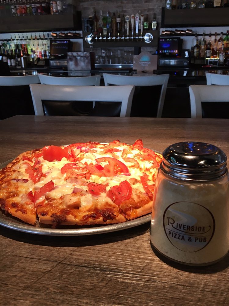 RIVERSIDE PIZZA & PUB - 44 Photos & 119 Reviews - 456 Redington Dr ...