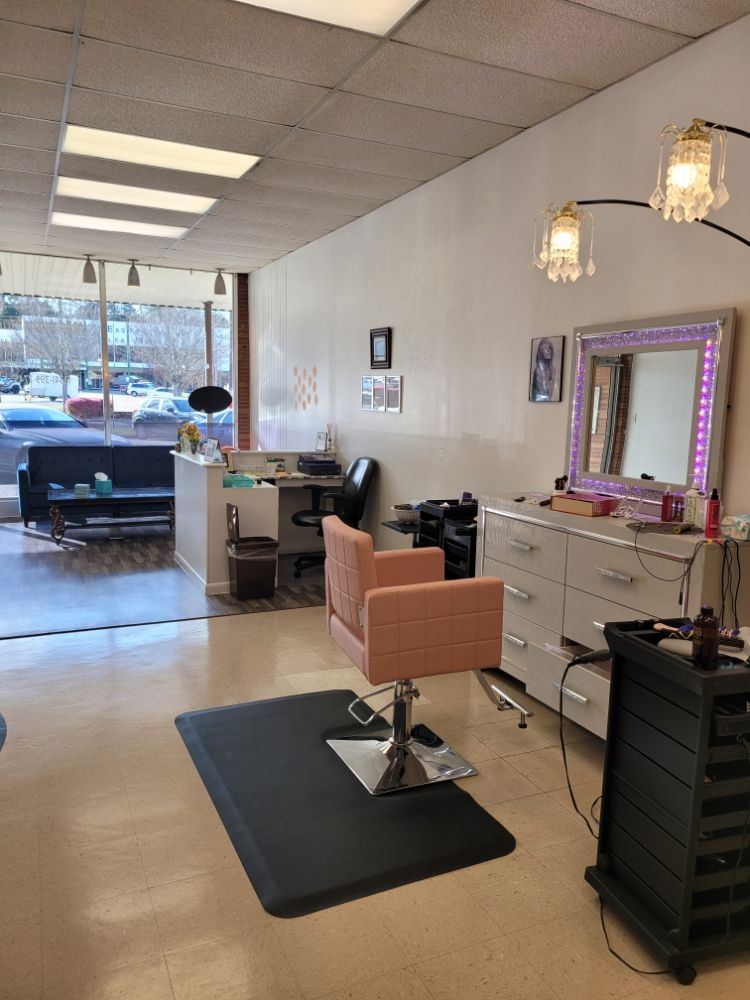 MIKI HAIR STUDIO - Updated October 2024 - 10 Photos - 424 Coliseum Blvd, Montgomery, Alabama ...