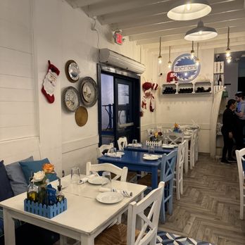 MERAKI GREEK BISTRO - Updated January 2025 - 470 Photos & 323 Reviews ...