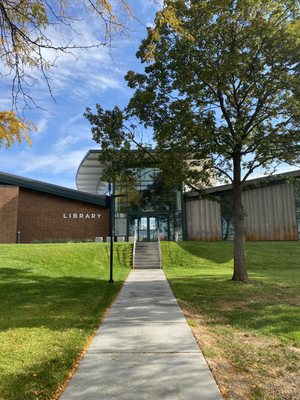 SPOKANE PUBLIC LIBRARY - SHADLE PARK - Updated July 2025 - 52 Photos ...