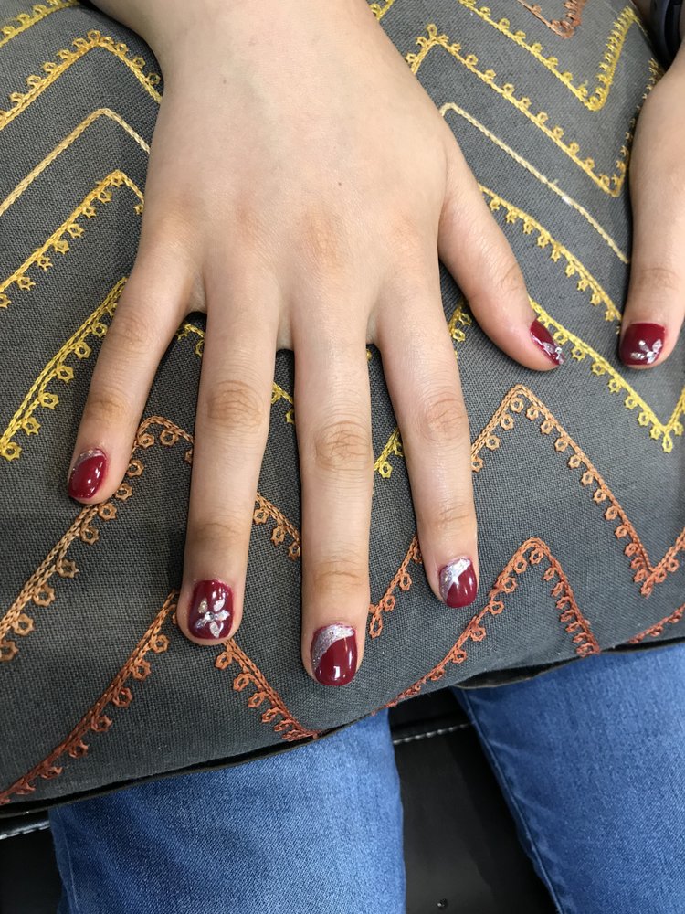 ANGEL TIPS NAIL SPA - 23 Photos & 21 Reviews - 517 N Broadway, Jericho ...