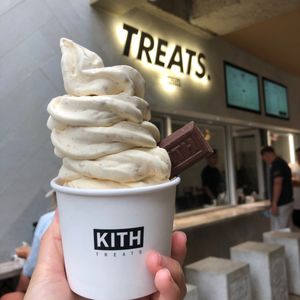 KITH TREATS - 306 Photos & 100 Reviews - 2301 Kalakaua Ave, Honolulu ...