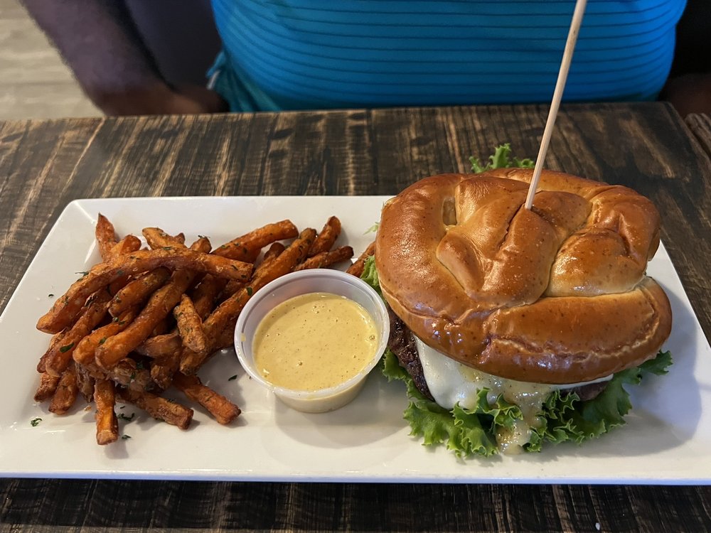 6 BEARS & A GOAT - 188 Photos & 165 Reviews - 1140 International Pkwy ...