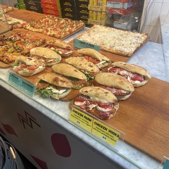 UNREGULAR PIZZA - Updated April 2024 - 557 Photos & 270 Reviews - 135 ...