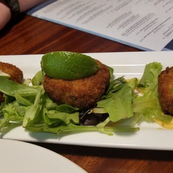 THE WATERFRONT PUB AND GRILL - Updated June 2024 - 63 Photos & 203 ...