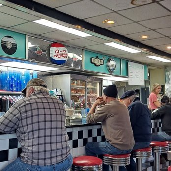 CRUISERS DINER - Updated December 2025 - 51 Photos & 61 Reviews - 155 ...