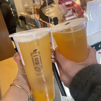 TEAZZI TEA SHOP - Updated October 2025 - 167 Photos & 104 Reviews - 135 ...