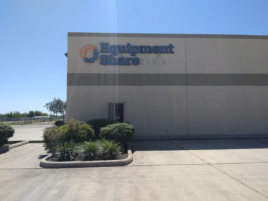 EQUIPMENTSHARE - Updated September 2025 - 5201 Emmett F Lowry Expy ...
