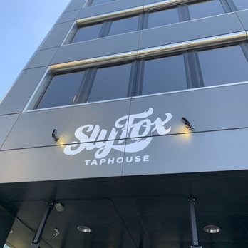 SLY FOX TAPHOUSE AT THE POINT - Updated April 2026 - 114 Photos & 76 ...