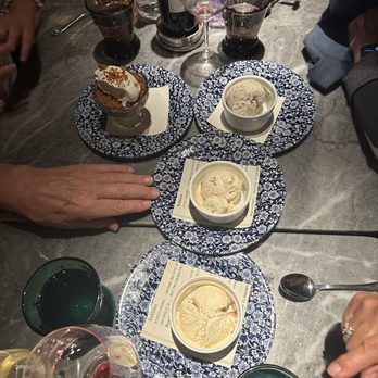 VIOLET BISTRO - Updated August 2025 - 453 Photos & 321 Reviews - 1121 ...