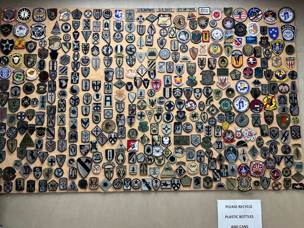 USO INDIANAPOLIS AIRPORT - Updated December 2025 - 22 Photos - 8701 Col ...