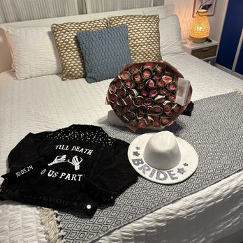 LEX&ROSES - Updated October 2025 - 133 Photos & 42 Reviews - 2164 NE ...