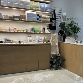 SENTI SENTI - Updated December 2025 - 42 Photos - 66 Ainslie Street ...