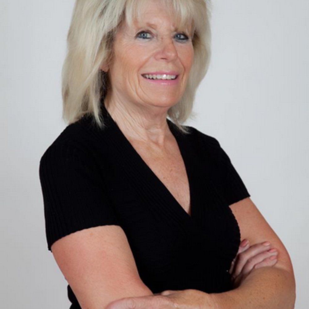 Julie Merlino's Instagram, Twitter & Facebook on IDCrawl