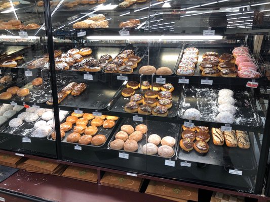 DUTCH-WAY FAMILY RESTAURANT - GAP - Updated August 2025 - 58 Photos ...