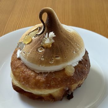 MAGIC DONUTS & COFFEE - Updated June 2024 - 274 Photos & 115 Reviews ...