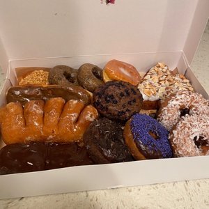 THE DONUTTERY - 4662 Photos & 4138 Reviews - Donuts - 17420 Beach Blvd ...