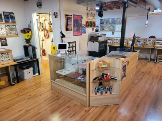 THE RECORD LOFT - Updated September 2025 - 19 Photos - 720 Moreland Ave ...