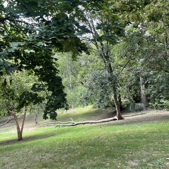 EWEN PARK - Updated July 2025 - 25 Photos - Riverdale And 231st St ...