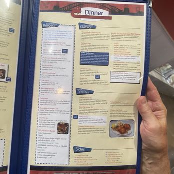 ROUNDABOUT DINER & LOUNGE - Updated June 2025 - 432 Photos & 677 ...