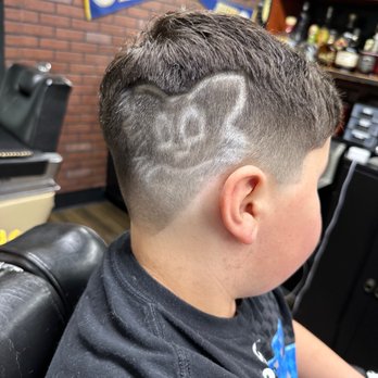 VIP BARBERSHOP - Updated December 2025 - 240 Photos & 218 Reviews ...