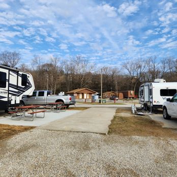 BRANSON LAKESIDE RV PARK - Updated October 2025 - 32 Photos & 17 ...