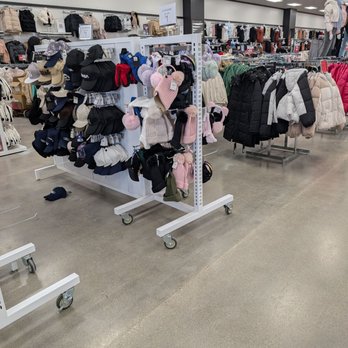 URBAN BEHAVIOR - Updated December 2025 - 10 Photos - 875 St James ...