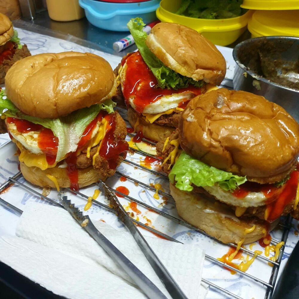 FATTY BURGER 46 - Jalan PJS 6/3B, Petaling Jaya, Selangor, Malaysia ...