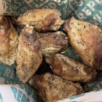WINGSTOP - Updated December 2025 - 65 Photos & 41 Reviews - 340 Summit ...