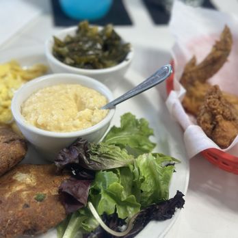 KUZZOS CHICKEN & WAFFLES - Updated January 2026 - 703 Photos & 838 ...