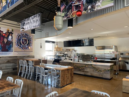 QC JUNCTION CAFE - Updated August 2024 - 24 Photos & 37 Reviews - 20275 ...