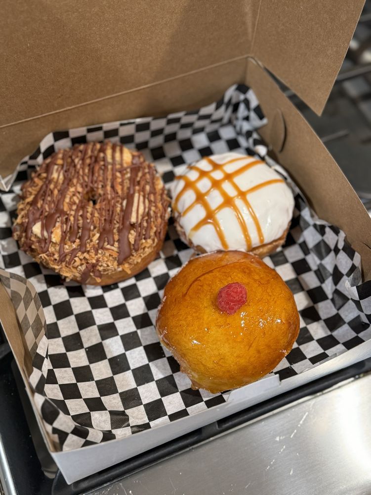 HULA BUNS BAKERY - Updated December 2025 - 36 Photos & 22 Reviews ...